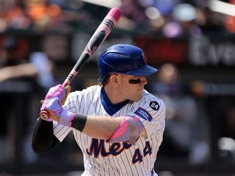 Twins To Sign Speedy Veteran Harrison Bader To Bolster Outfield Sources The Athletic