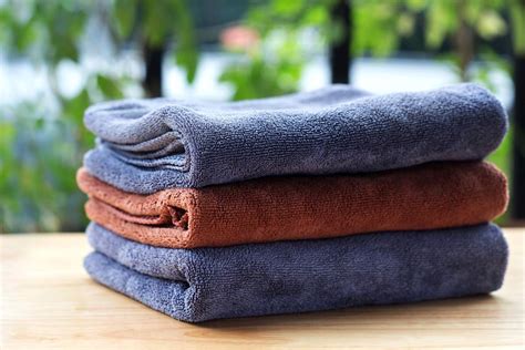 Why Microfiber Cloths Are So Incredible At Cleaning Sparkling Penny