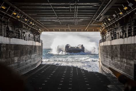 Dvids Images Lcac Enters New Yorks Well Deck [image 11 Of 11]
