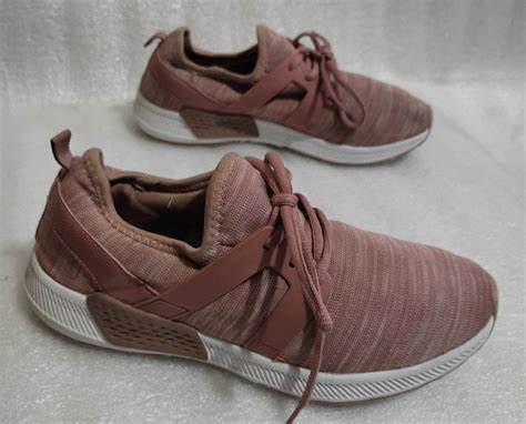 Кросівки — ціна 570 грн у каталозі Кросівки Купити жіночі речі за доступною ціною на Шафі