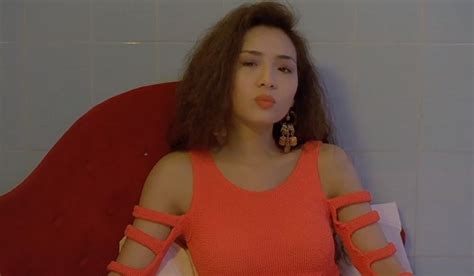 รวมรูปภาพของ ตำนาน เต้าสวย สะกดใจ เยี่ยจื่อเหมย นางเอก โอมเนื้อหนังมังผี ปัจจุบันรวยมาก