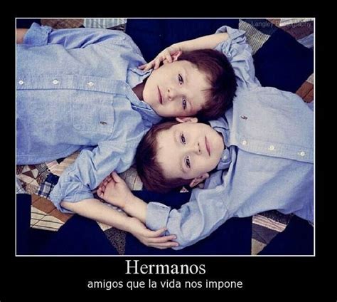 Hermanos Abrazados
