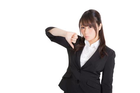 心当たりがないのになぜか人から嫌われるそんな職場で嫌われてしまう人の特徴を20選紹介します。