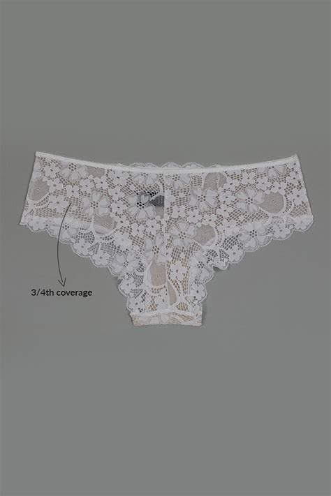 Buy Zivame Luxe Lace Strapless Bra With Hipster Panty White At Rs1690