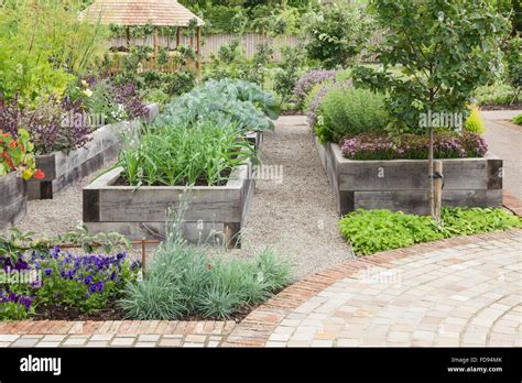 Raised Beds Made Of Quercus Robur English Oak The Kitchen Garden At