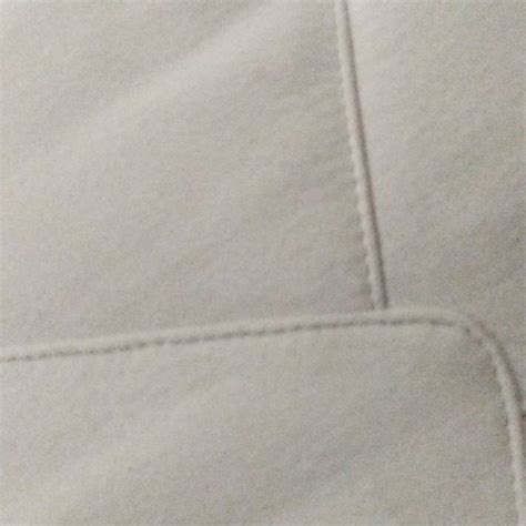 Tf家族新星余宇涵成团两日即退团，，其背后成为公众关注的焦点。压力公司争议