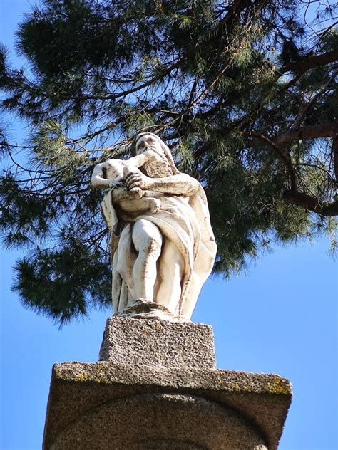 Saturno Comiéndose A Un Hijo Saturn Eating His Son The Caprice Gardens