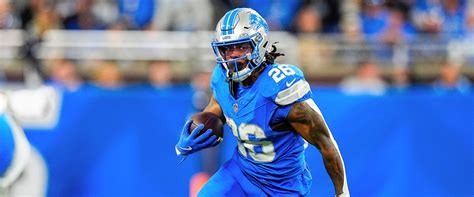 Who Should I Start Foster Moreau Or Jahmyr Gibbs