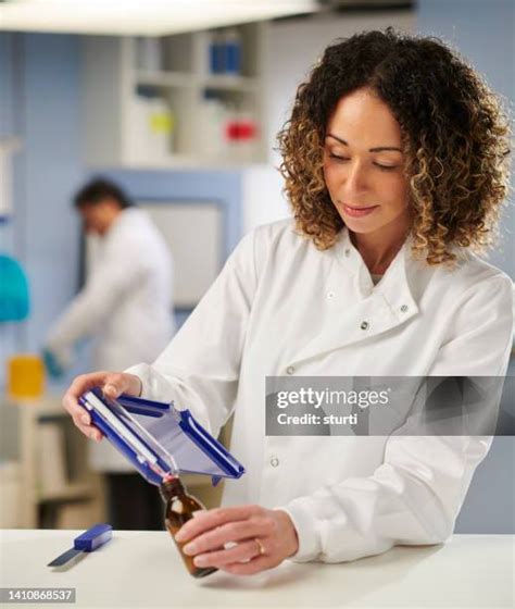 Lab Calculations Photos And Premium High Res Pictures Getty Images