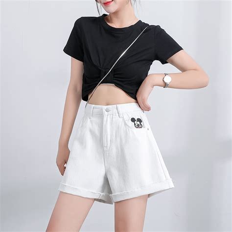 กางเกงยีนขาสั้น ขากว้าง เอวสูง ทรงเอ ทรงหลวม ลายมิกกี้เมาส์ สีขาว แฟชั่นฤดูร้อน สําหรับสตรี