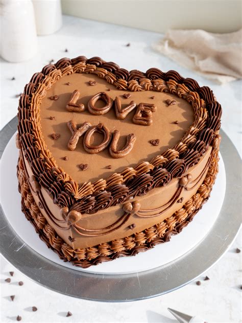 Heart Shaped Rose Birthday Cake With Name Edit
