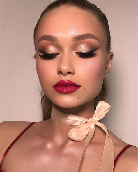 Red Lip Wedding Makeup 2022 23 Ideas Expert Tips And Faqs