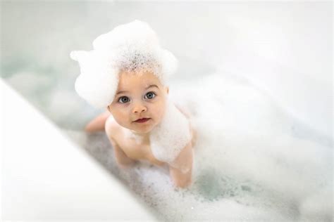 Comment Faire La Toilette Dun Nourrisson Mineurs Fr