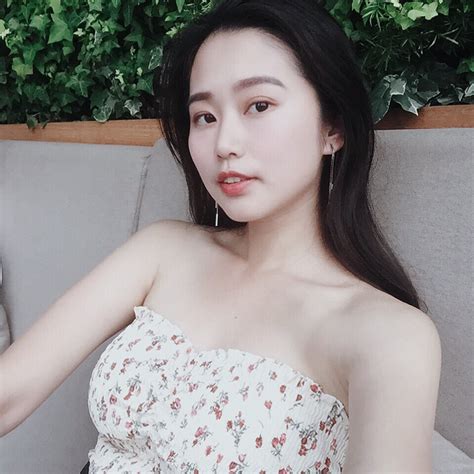 Nhan sắc cực phẩm của nàng hot girl thú y làm các thanh niên mạng thi nhau ước Giá mà tôi được