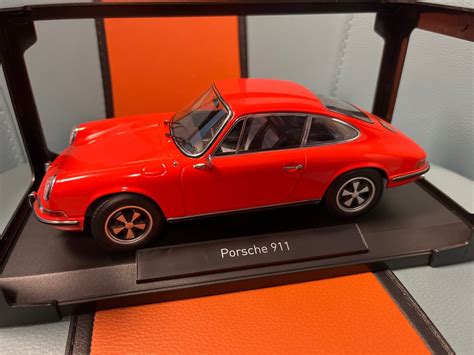 Norev 1:18 - 1 - Model car - Porsche 911 E - 1969 - Catawiki