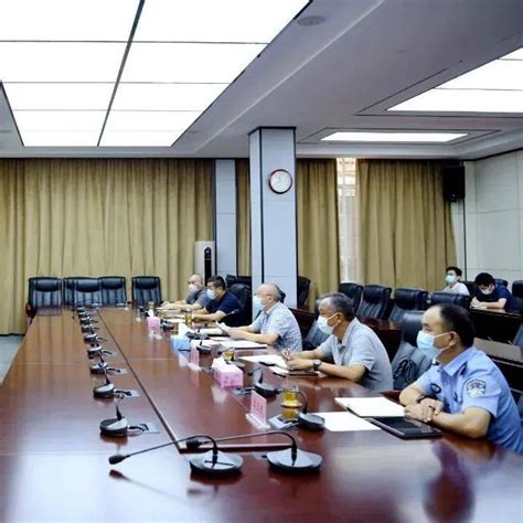 朱家伟在全州边境管控专题会议上强调：以时时放心不下事事放心不下处处放心不下的忧患意识和责任担当守好边境防住疫情 防控 相关 整治