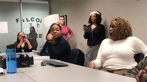Navy Son Sneaks Into Meeting To Surprise Mom Happily Best Of