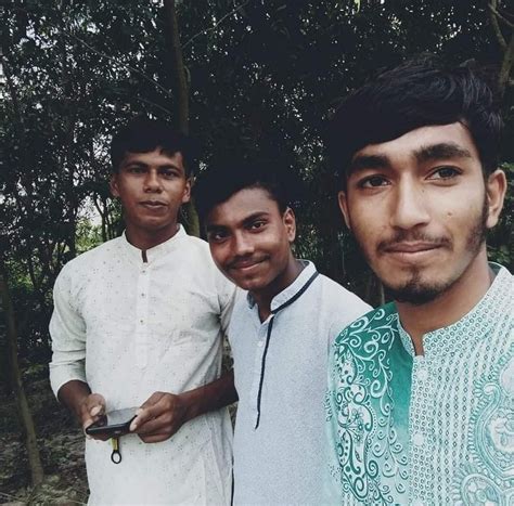 বন্ধু মহল