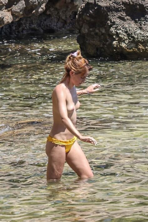 Emma Watson Beach Toplees Free Celebrity Porn Photo