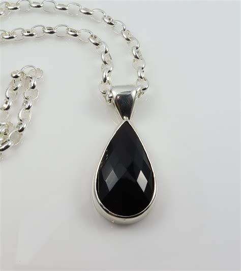 Stg Chequer Cut Pear Shape Onyx Pendant Jewelcraft Website