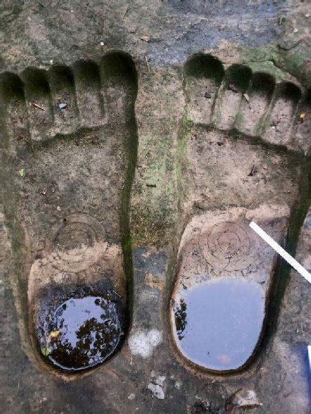 เป็นบุญที่ได้รับรู้ เปิดความจริงของ รอยพระพุทธบาท ว่าทำไมถึงมีขนาดใหญ่ ทั้งๆที่เท้าของ