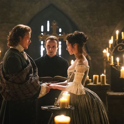 Outlanders Ronald D Moore And Others Break Down Claire And Jamies