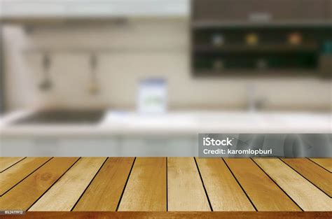 빈 나무 테이블과 흐리게 부엌 Backgroundcan 몽타주에 대 한 사용 또는 귀하의 제품을 표시 0명에 대한 스톡 사진 및 기타 이미지 Istock