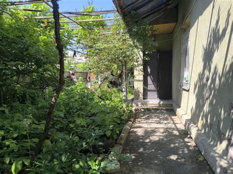 იყიდება დიდი ბელეტაჟი სახლი კომბინატში შენი სახლის სააგენტო