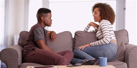 What Is Selective Hearing 5 Causes And Solutions Susan Derry Yourtango