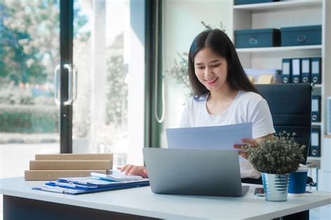 Debt To Income Ratio In Canada Definition Calculation And Insights