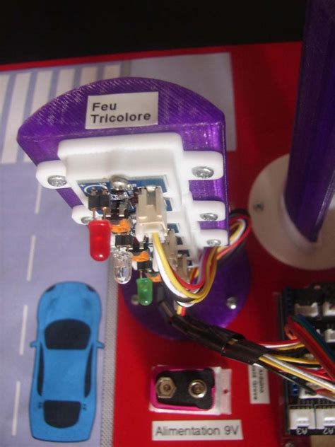 Fichier STL gratuit Feu tricolore Arduino Traffic Light Plan à télécharger et à imprimer en