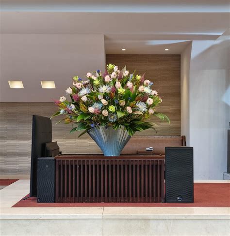 소망교회 915일 주일 헌화 다른 모양 다른 색들의 꽃인데 모아놓으니 참 아름답습니다 추석 명절 함께 모여 앉은 우리들의 모습을 생각하며 By 임한숙 권사 소망