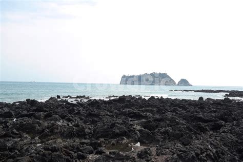 섬 돌 바다 제주도 파도 사진이미지일러스트캘리그라피 Junseopooh작가