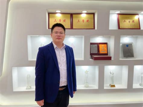 徐业坤教授 辽宁大学