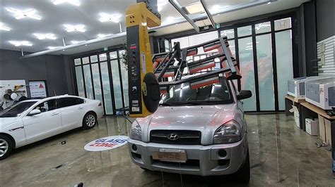 현대자동차 투싼 앞유리교체 전면유리교환 수리이후에 바로 차량의 주행이나 운전등이 가능할수 있도록 열처리 경화건조를 하는 영상입니다 이처리 공정을 통해 앞유리처짐