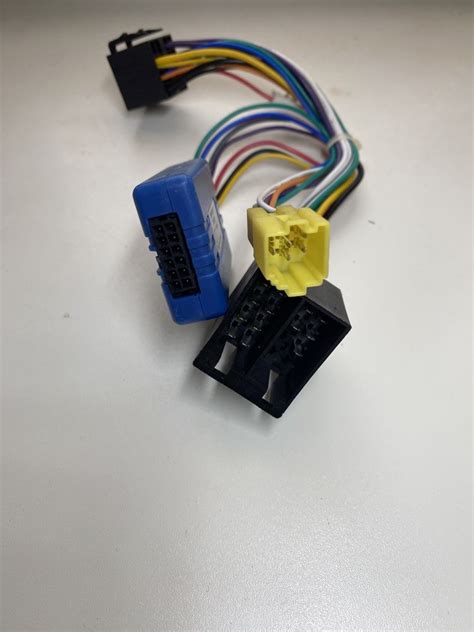 Адаптер для подключения кнопок на руле 1 300 грн Кабелі адаптери запобіжники Кривий Ріг на Olx