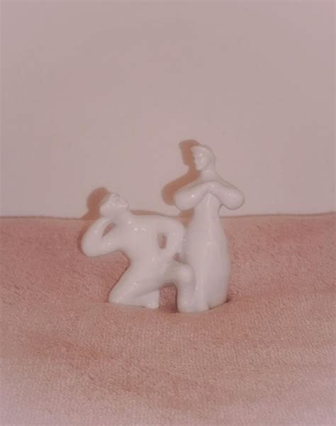 Мініатюрна статуетка народні танці — ціна 75 грн у каталозі Статуетки Купити товари для дому