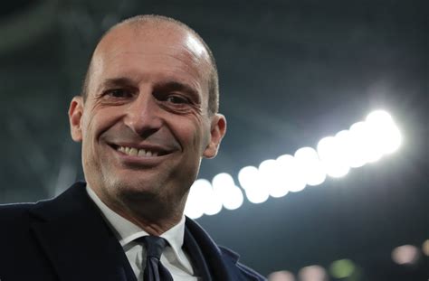 الگری، مایه خوشحالی اینتر کیوسک طرفداری