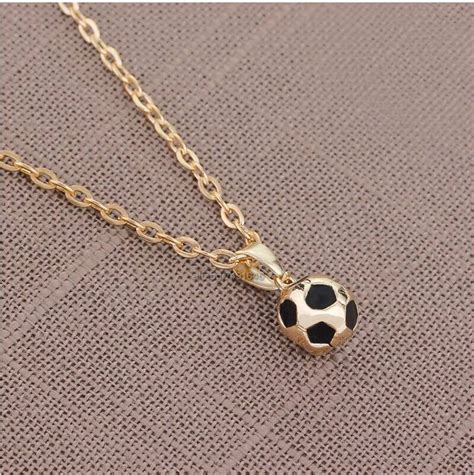 Висулка футболна топка Унисекс бижу Друг метал Бижута Велико Търново Висулката е изра