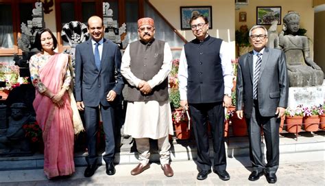 विदेश सेवा के अधिकारियों ने की कैबिनेट मंत्री उत्तराखंड सतपाल महाराज से