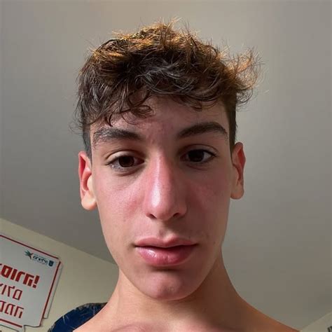 Nitzan Levin Nitzan Levin • Threads Say More