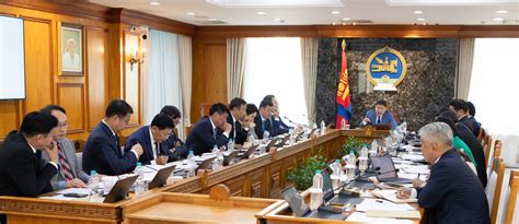 Ерөнхий сайд Л Оюун Эрдэнэ 100 хоногт хэрэгжүүлэх ажлын албан даалгавар гаргалаа