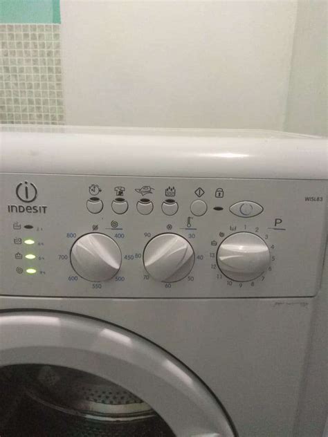 [Ответы 3] Стиральная машина индезит Wisl 83 горят 3 нижних индикатора режимов машина не ра