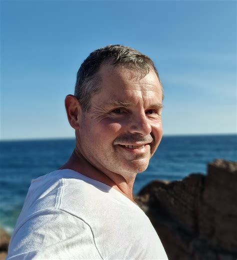 Pascal BESSON Animateur événement Narrateur Comédien Doublure Voix off Coach