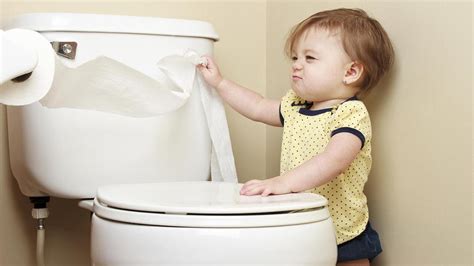 Buat Cewek 4 Hal Ini Penting Dilakukan Sebelum Masuk Toilet Umum