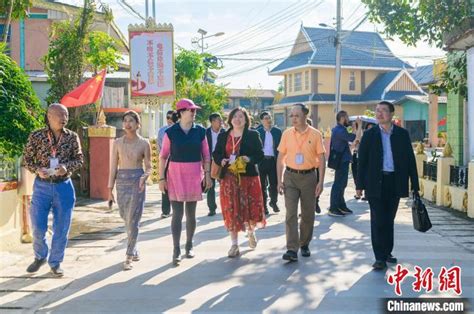 海外华文媒体走进云南德宏 感受和谐安定大美边疆 美国频道 人民网