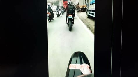 버스옆을 추월하는 오토바이 사망 Youtube