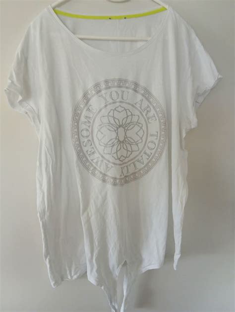White Totally Awesome T Shirt M Kaufen Auf Ricardo