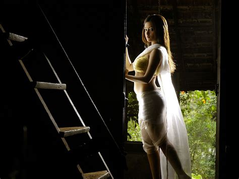 Riya Sen Hot Wallpapers Thuppaki Songs Download Thuppake Teaser Download Hd Thuppaki Trailer