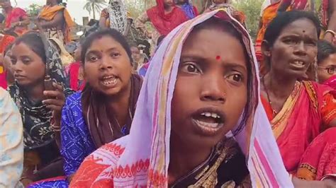 Asansol নাবালিকাকে যৌন হেনস্থার অভিযোগ প্রতিবাদে পথে আদিবাসী মহিলারা Bengali News Asasnol